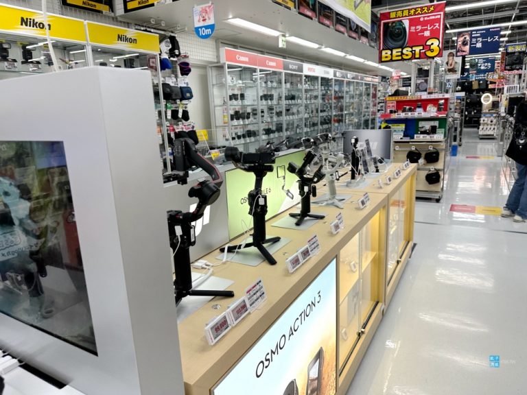【秋葉原】Bic Camera AKIBA，電器玩具公仔遊戲商品好好買 - 日本自助旅行大補帖@凱子凱