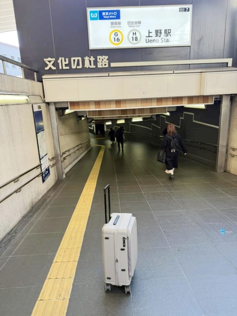 【Swiss Style】BERMAS 2.0新款 上掀式前開行李箱推薦，頂級日本煞車靜音輪系統，開箱與使用評價 - 日本自助旅行大補帖@凱子凱